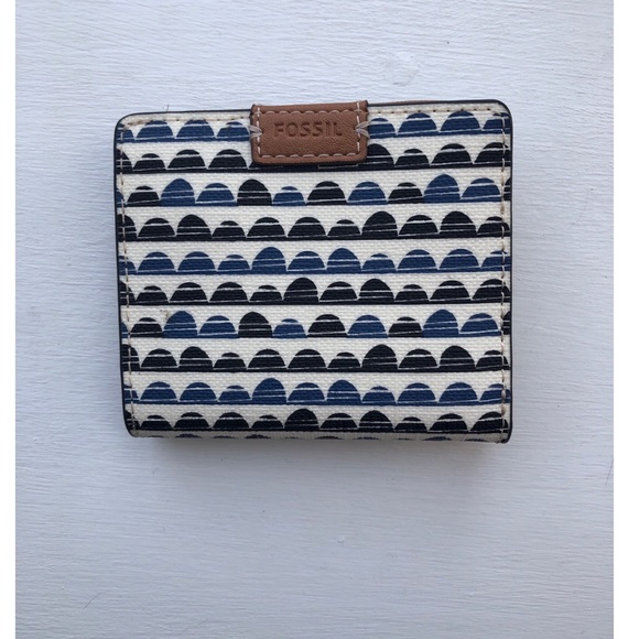 Fossil | Bags | Fossil Emma Mini Wallet | Poshmark